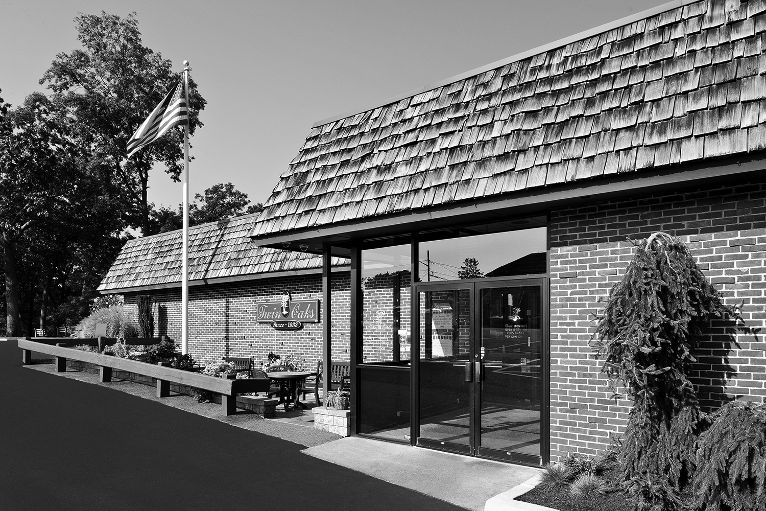 Twin Oaks Italian Seafood Steakhouse - Cranston, RI